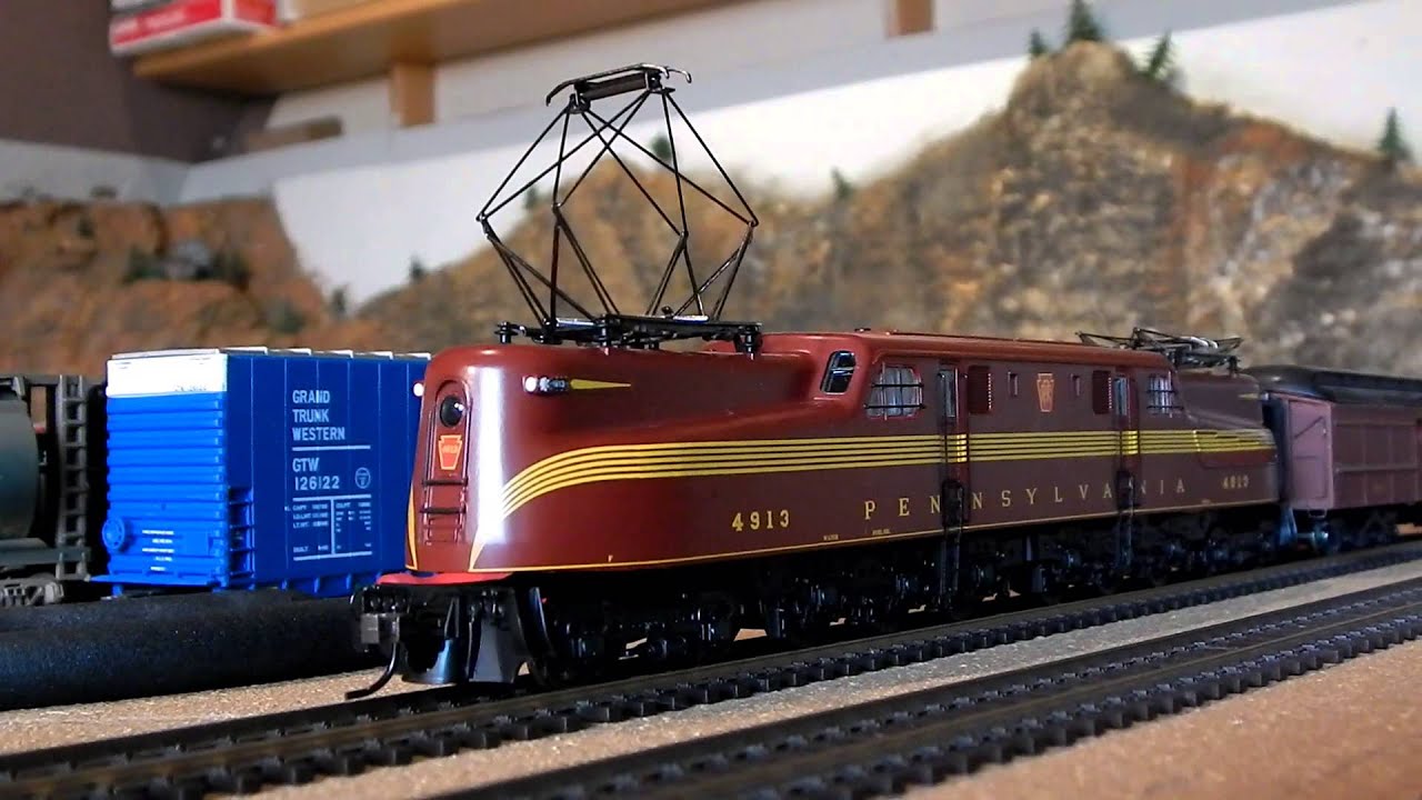 Review new Bachmann GG-1 DCC value Soundtraxx Tsunami - YouTube