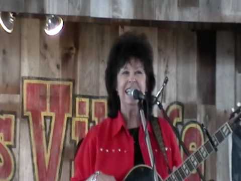 Leona Williams - Workin' Girl Blues - YouTube
