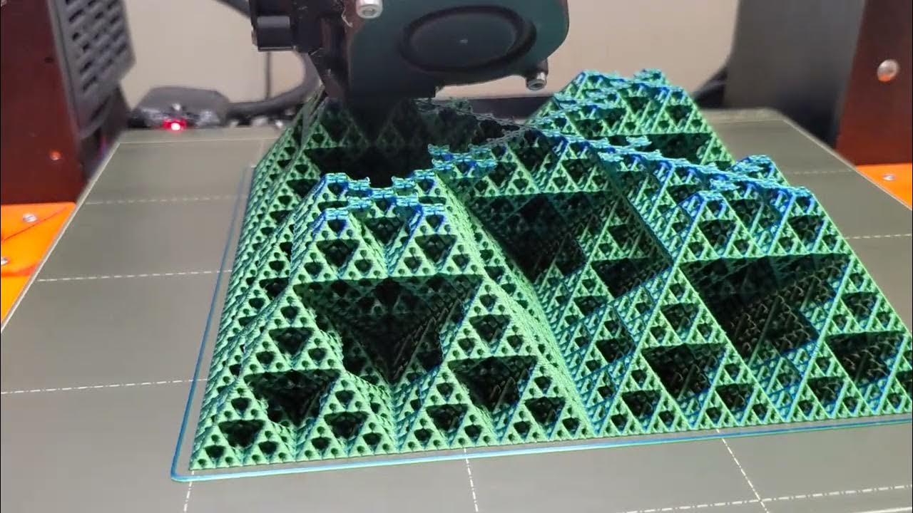 3D Printing a Sierpiński pyramid - YouTube