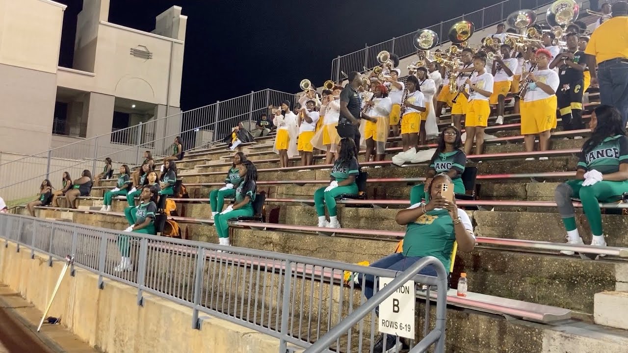 Carver Montgomery High School Band 2022 vs Russell County - YouTube