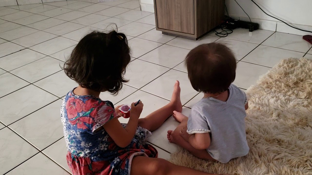 Cuidando Da Irmãzinha Youtube