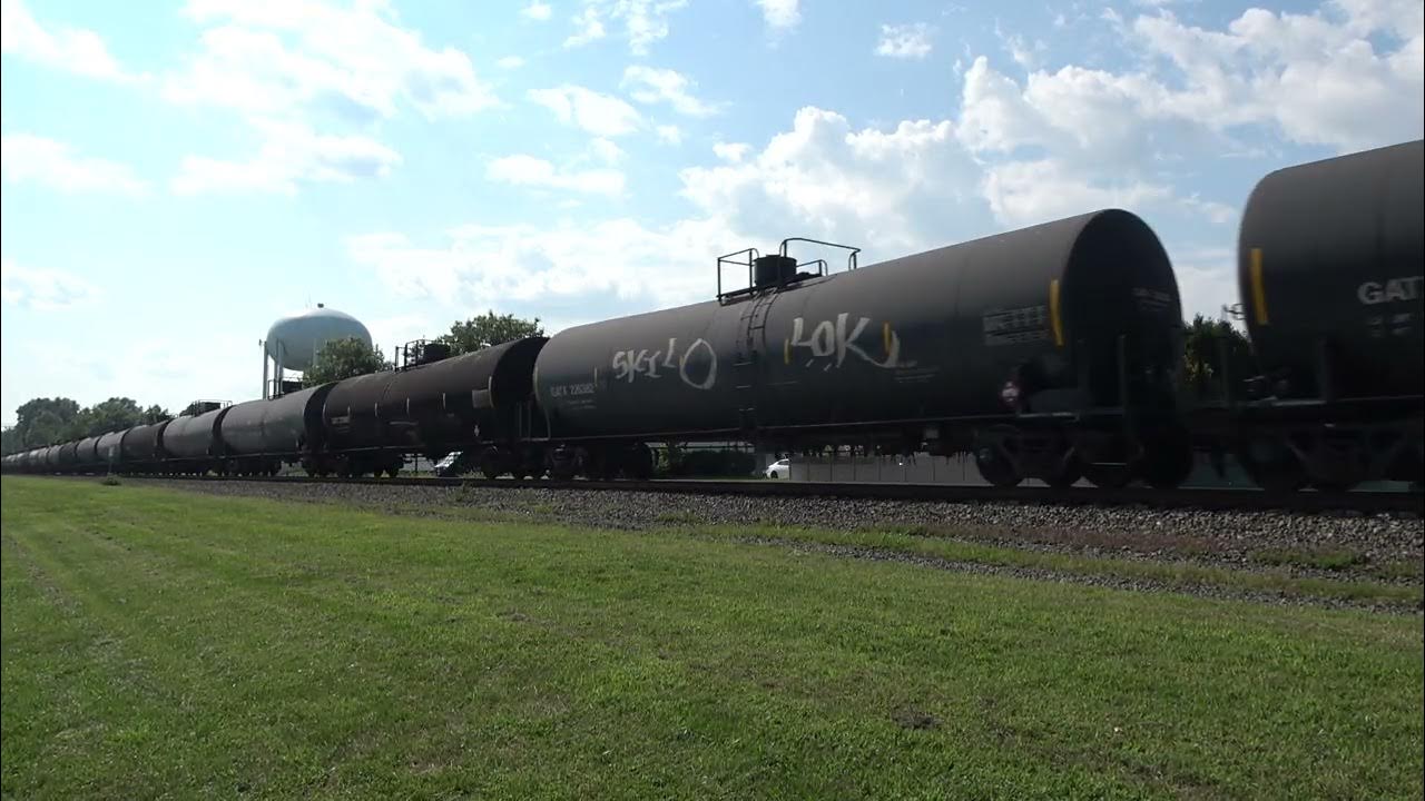NS 1815 & UP 5939 leads 6K4 East through Manville 8/14/24 - YouTube