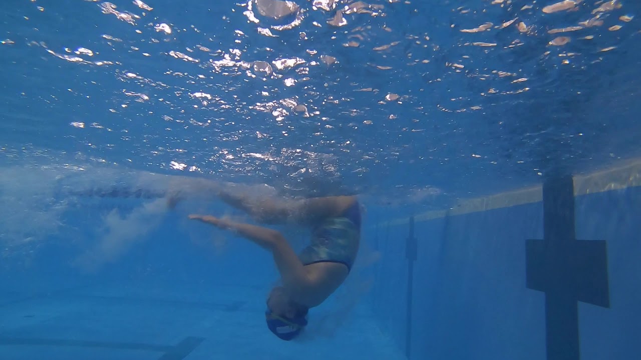 Swim Flip turn slowmotion x25 #OUHS swim films - YouTube