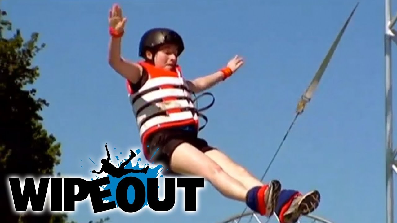 Best Bouncing Blunders of the Bubble Bath | Wipeout HD - YouTube
