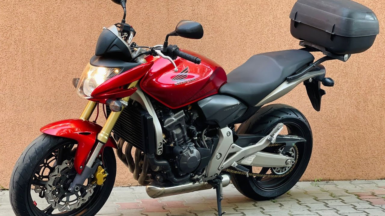 Honda Hornet 600 pc41 Cold Engine Start & Walkaround - YouTube