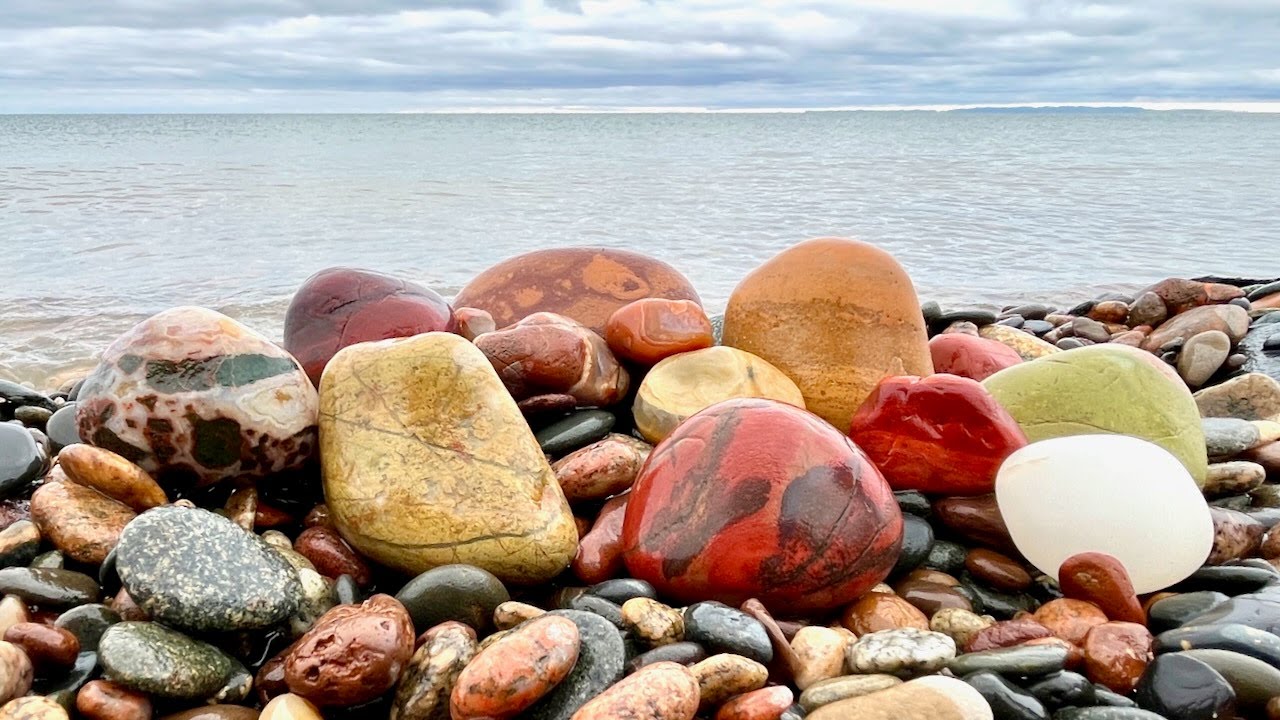 Fall Agate Hunt on Lake Superior - YouTube