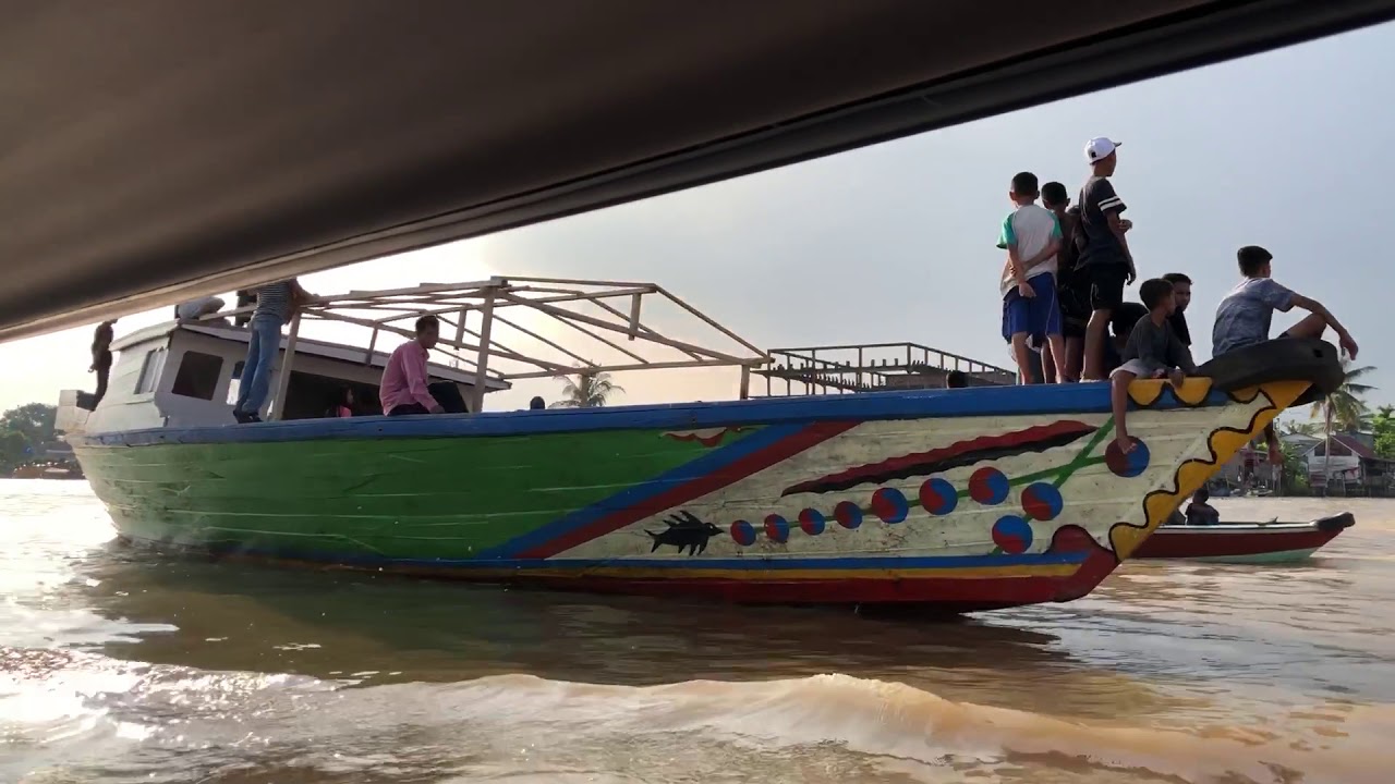 Semi Final Lomba Perahu Bidar Mini Sungai Ogan - YouTube