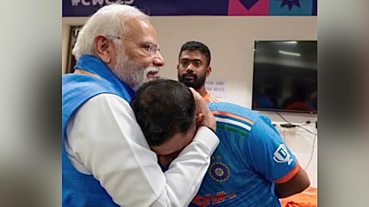 Narendra Modi Heartwinning Gesture After Shami Started Crying In ...
