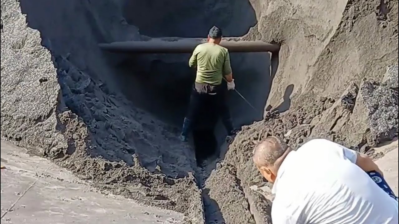 Amazing work - Unloading 3000 tons of sand, our daily work - YouTube