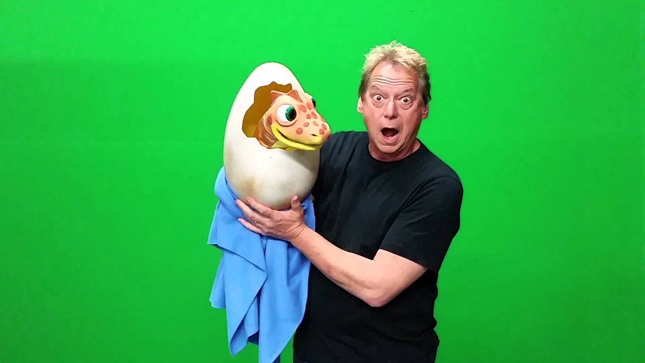 HATCHING PUPPET EGG by Axtell Expressions - YouTube