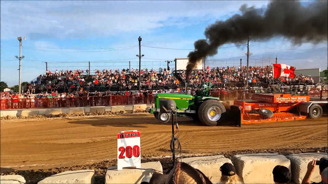 Paris Super Power Pull 2015 - YouTube