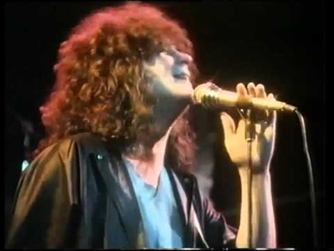 KOOGA- STREETLIGHT- LIVE PARC AND DARE - YouTube