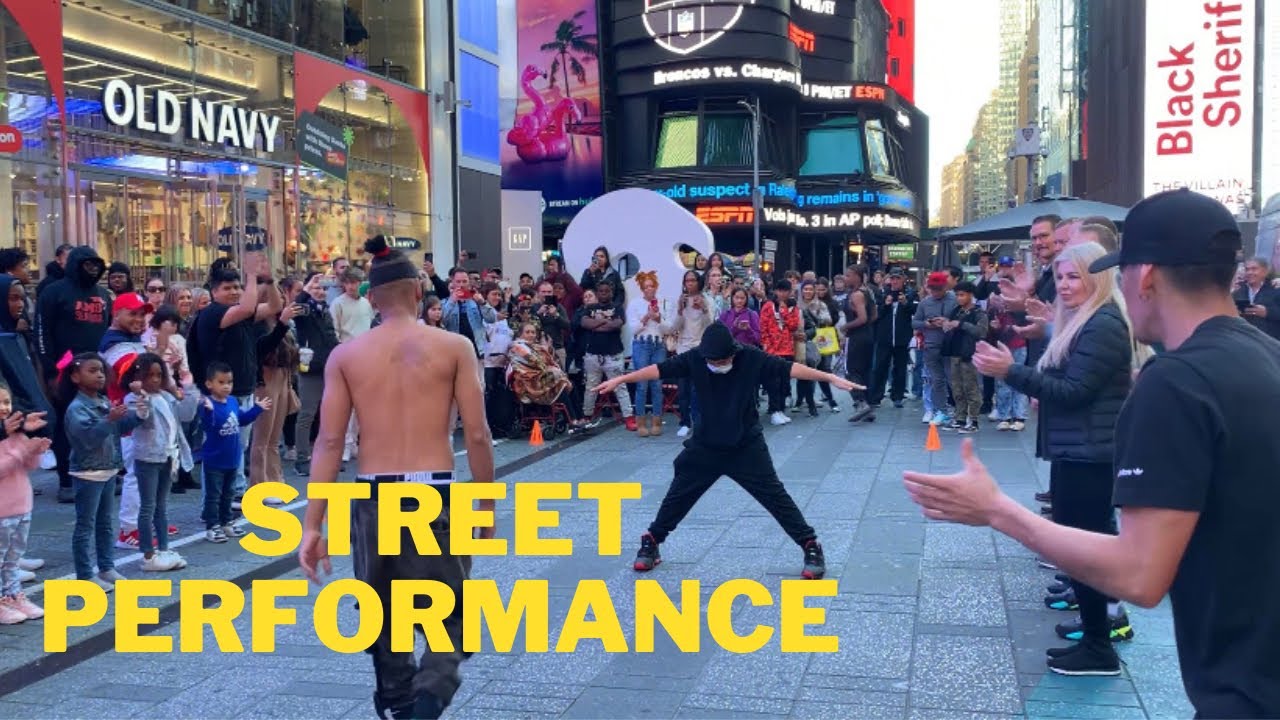 street performance in Time square (Manhattan) - YouTube