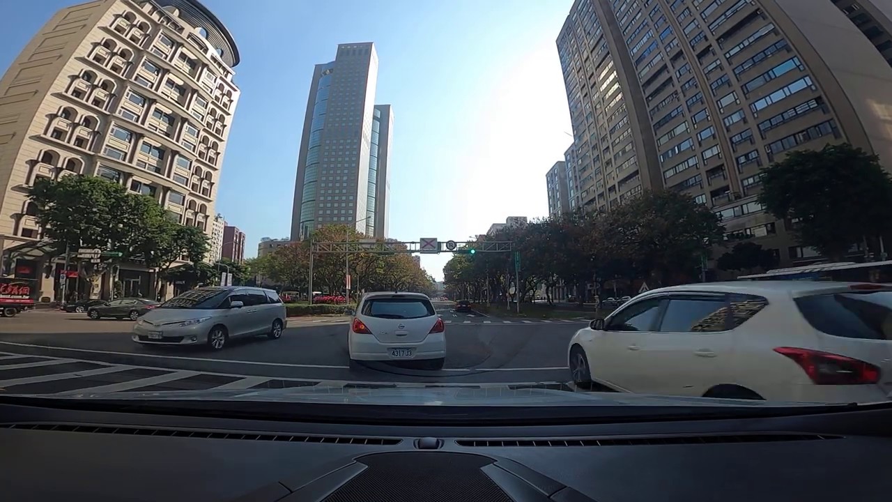 Taipei City Dunhua S Rd 台北市敦化南路 20191216 1 - YouTube