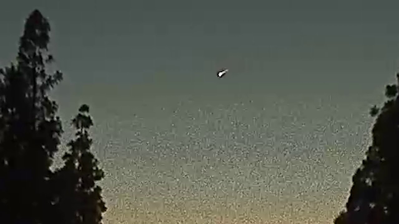Fireball in the Sky Over Carlsbad, California - YouTube