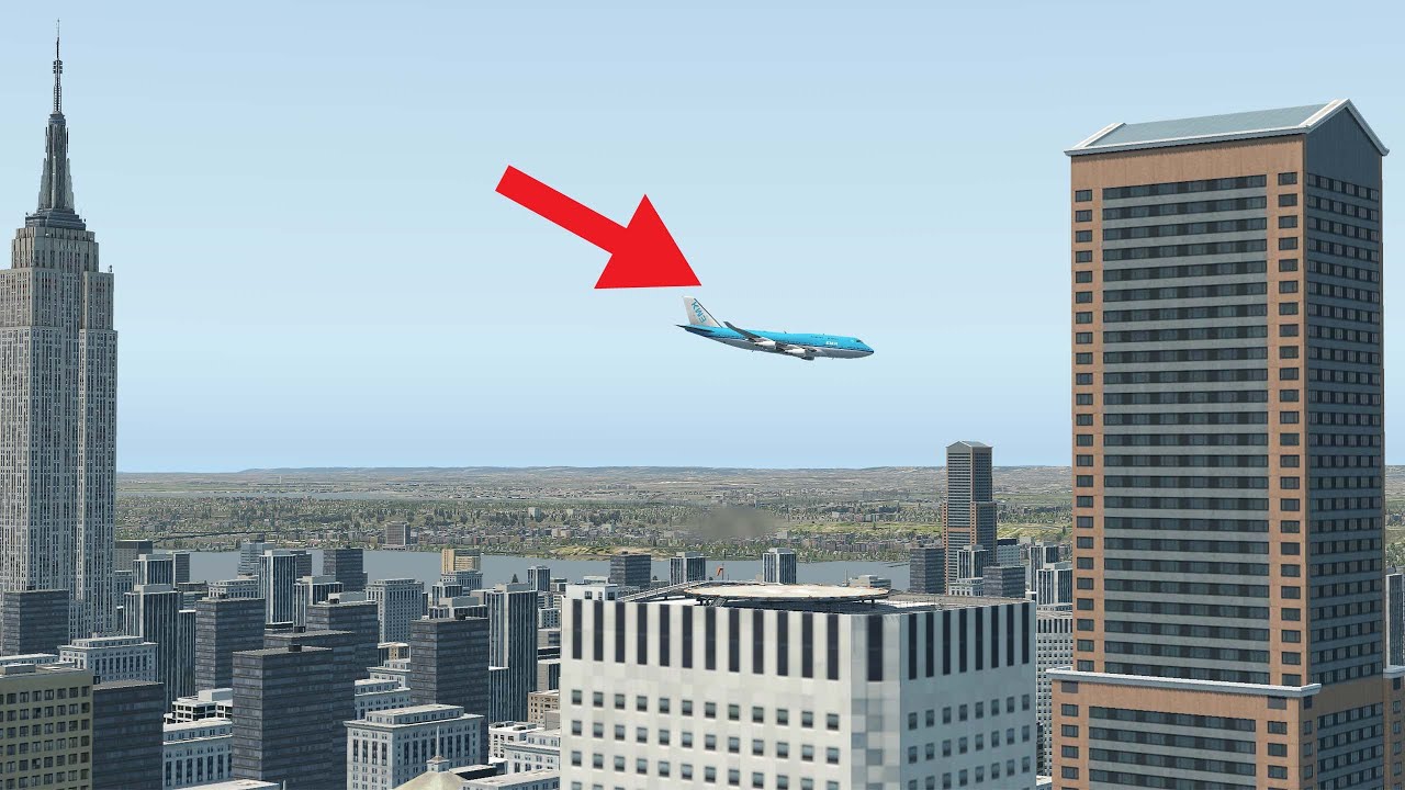 Boeing 747 Fly Super Low Over Buildings - YouTube