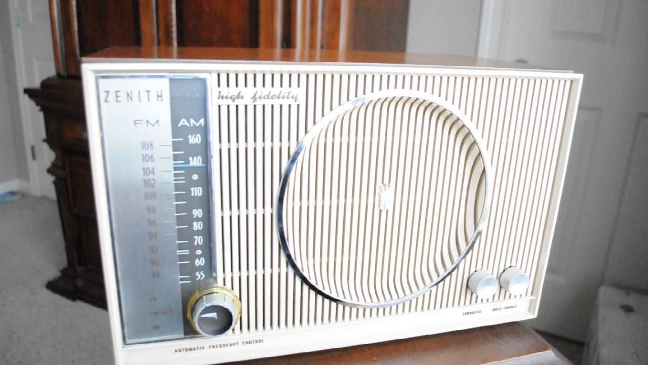 1959 Zenith C845 AM FM Tube Radio (RESTORED!) - YouTube