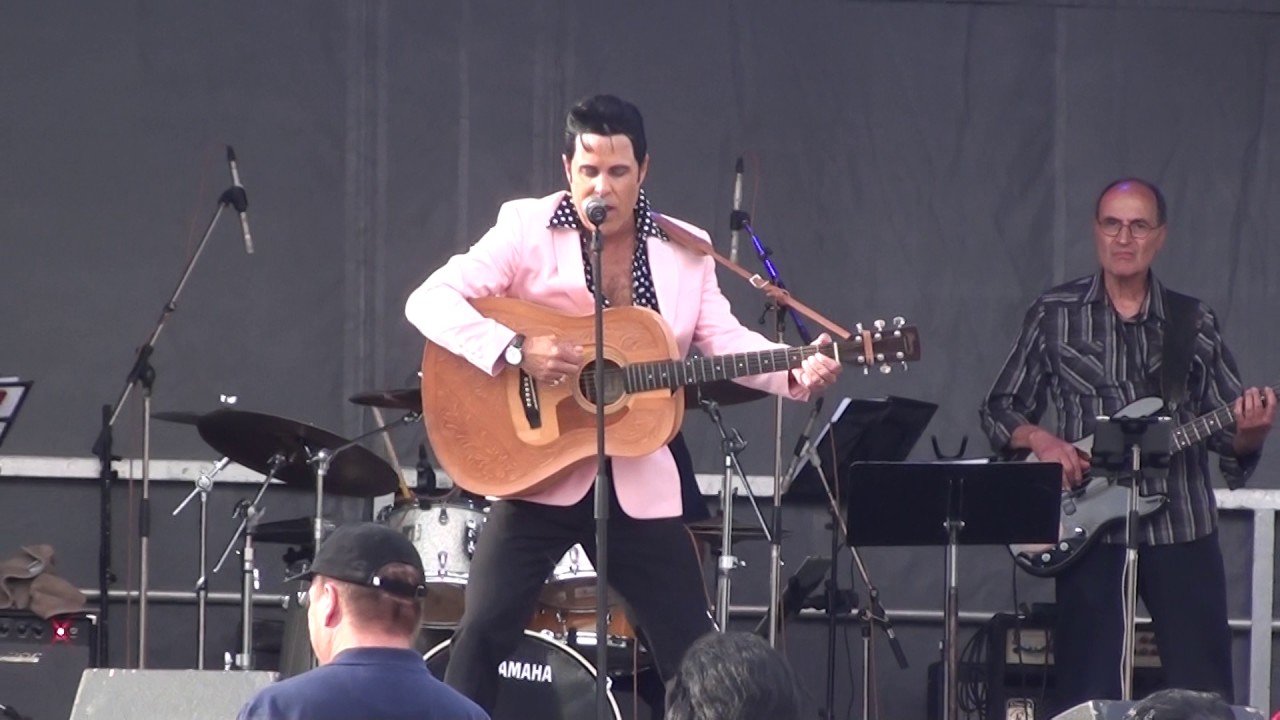 James Gibb - Collingwood Elvis Festival 2017 - "Heartbreak Hotel" - YouTube