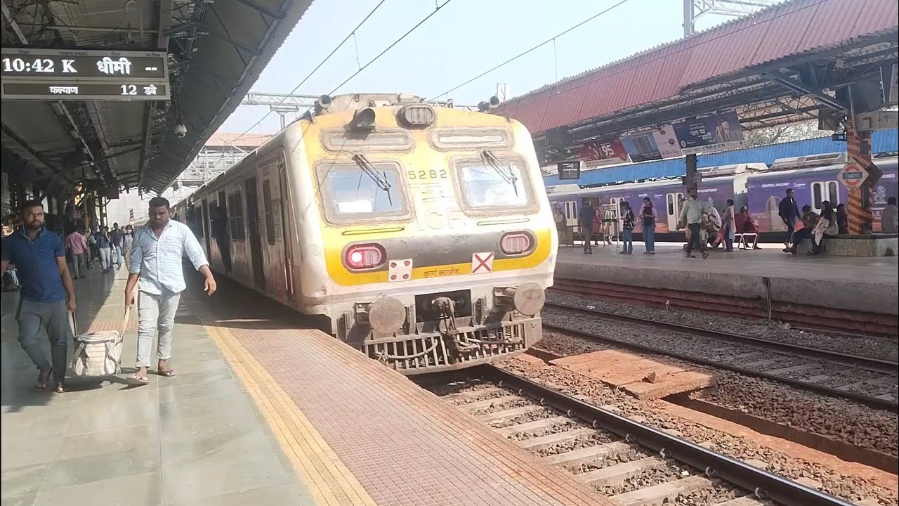 Mumbai slow local train arriving in the railway station | local train ...