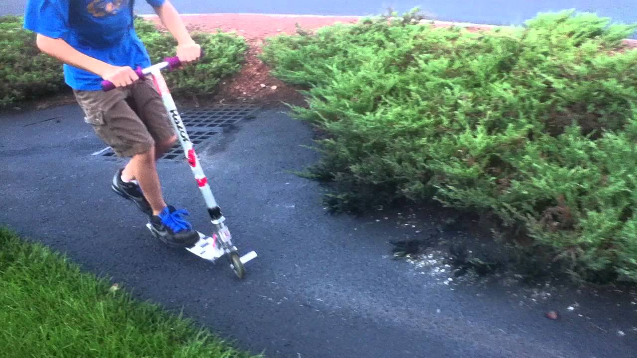 rodeo on a scooter - YouTube