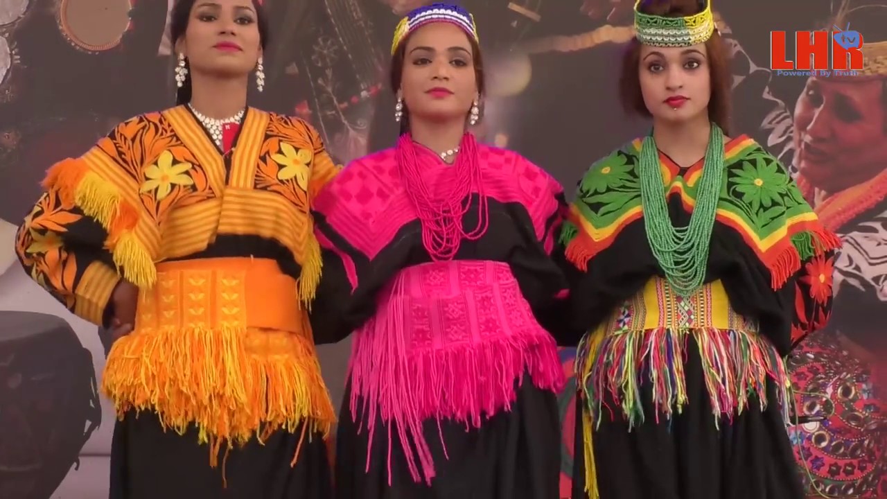 Girls Gilgiti Dance - YouTube