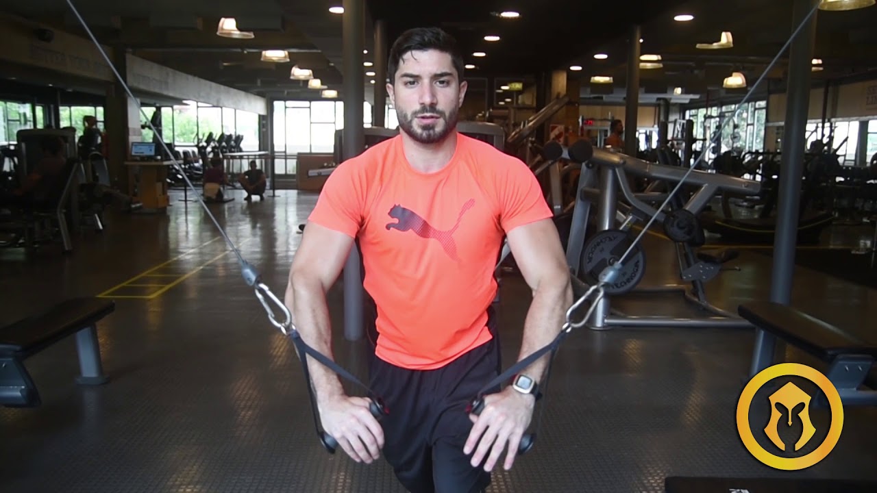 Empuje de pecho en polea alta - YouTube
