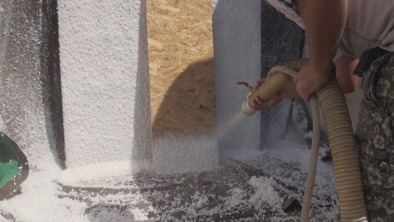 BoSpray akoestische spuitpleister - YouTube