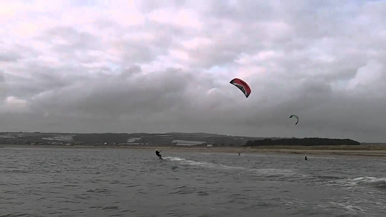 Aaron Alfaro kitesurf lesson Marazion Cornwall - YouTube