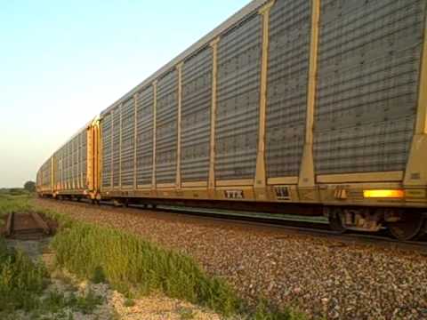 An All BN and EMD Lashup! - BNSF 9640 East Blasts By Sugar Grove, IL - YouTube