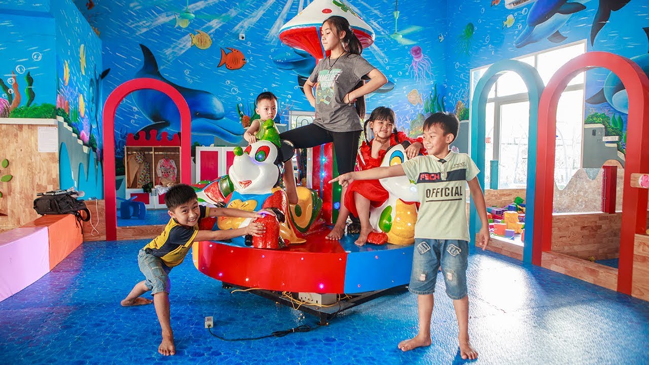 VT Media : Kids Go To School Family Kids Learn Draw Color Have Fun In ...