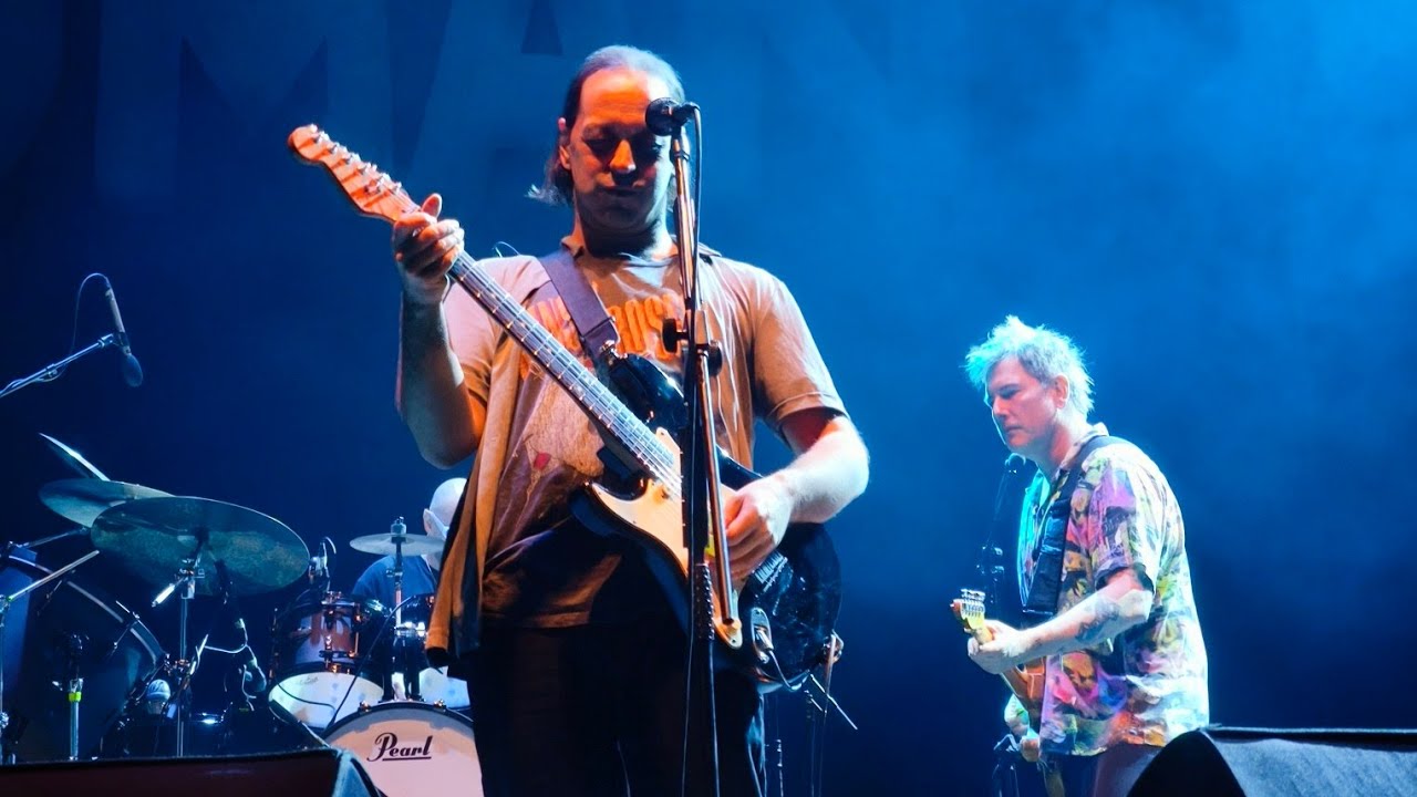 Duman - Ah Konser (14/02/2025) (Batuhan mutlugil mükemmel solo) - YouTube