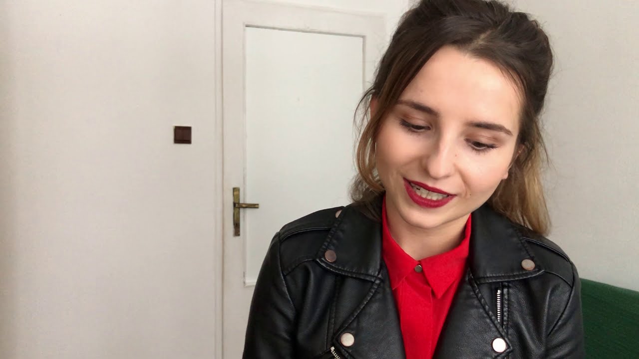 Agata Pisiewicz, scena dziennikarka - YouTube