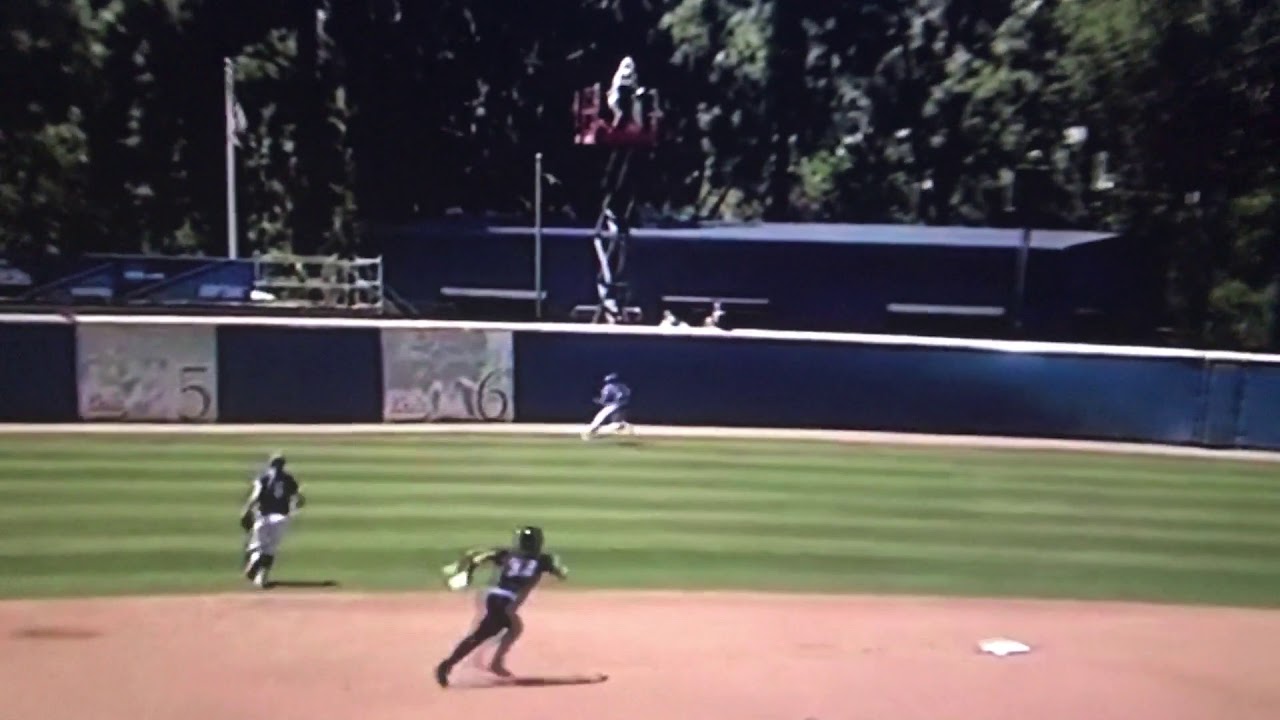 catch over the fence against UCLA homerun ROB - YouTube