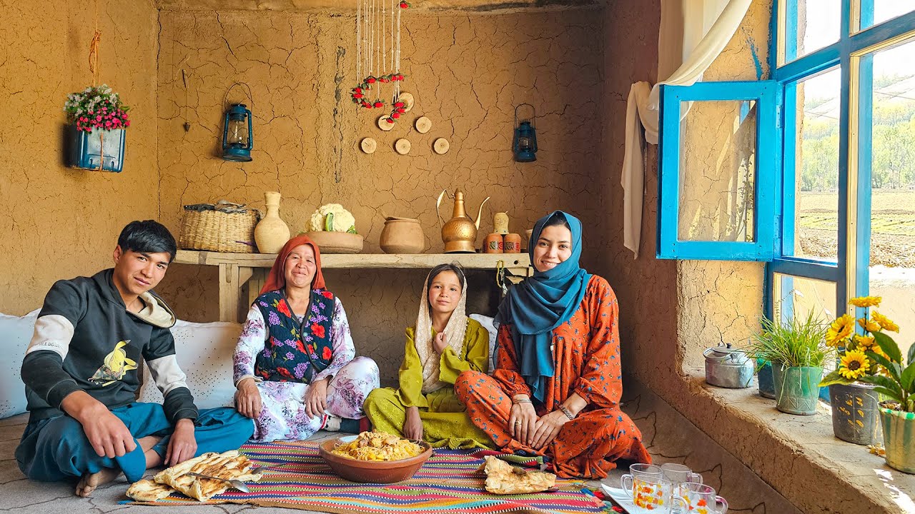 Delicious Homemade Pasta with Chicken — Afghan Village Family Lunch in ...