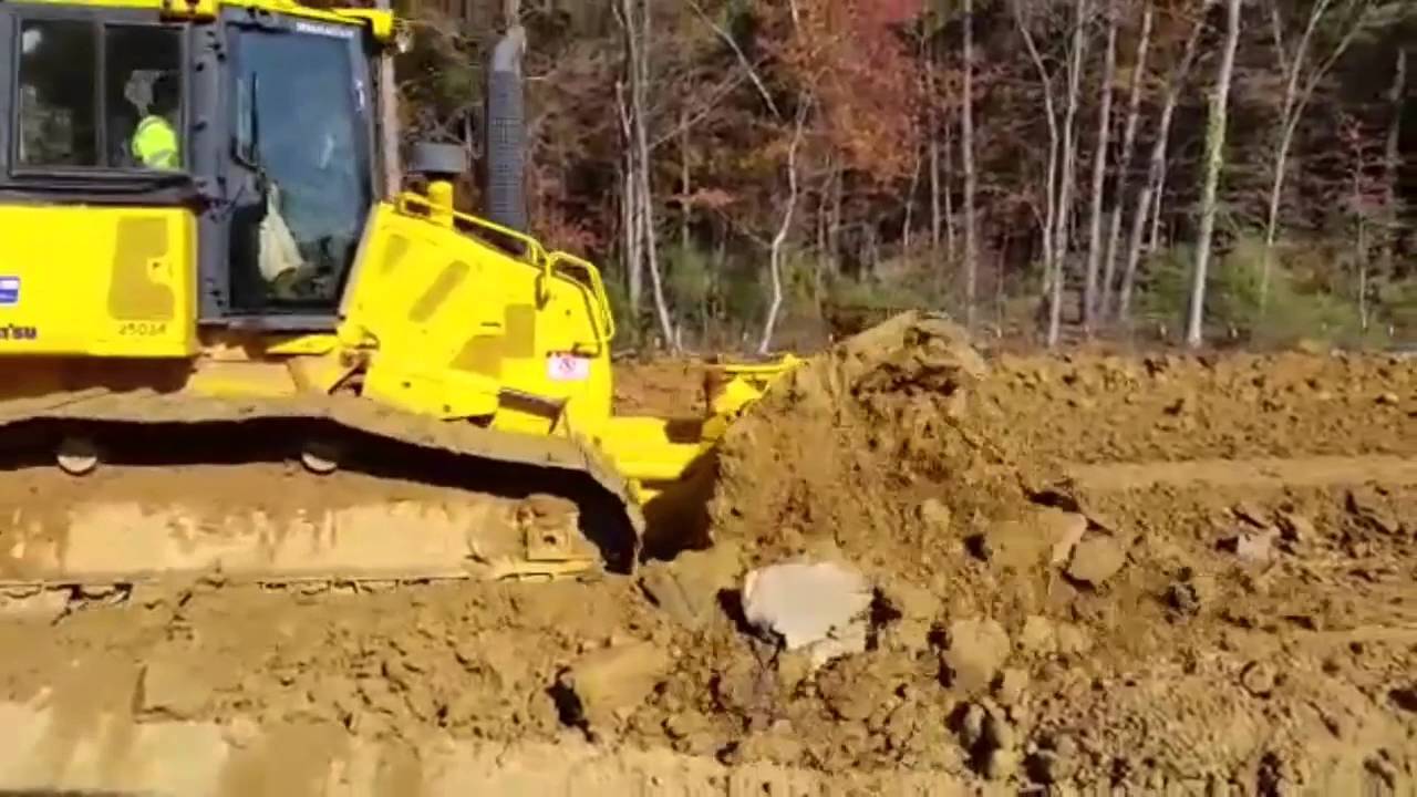 Komatsu D61 - YouTube