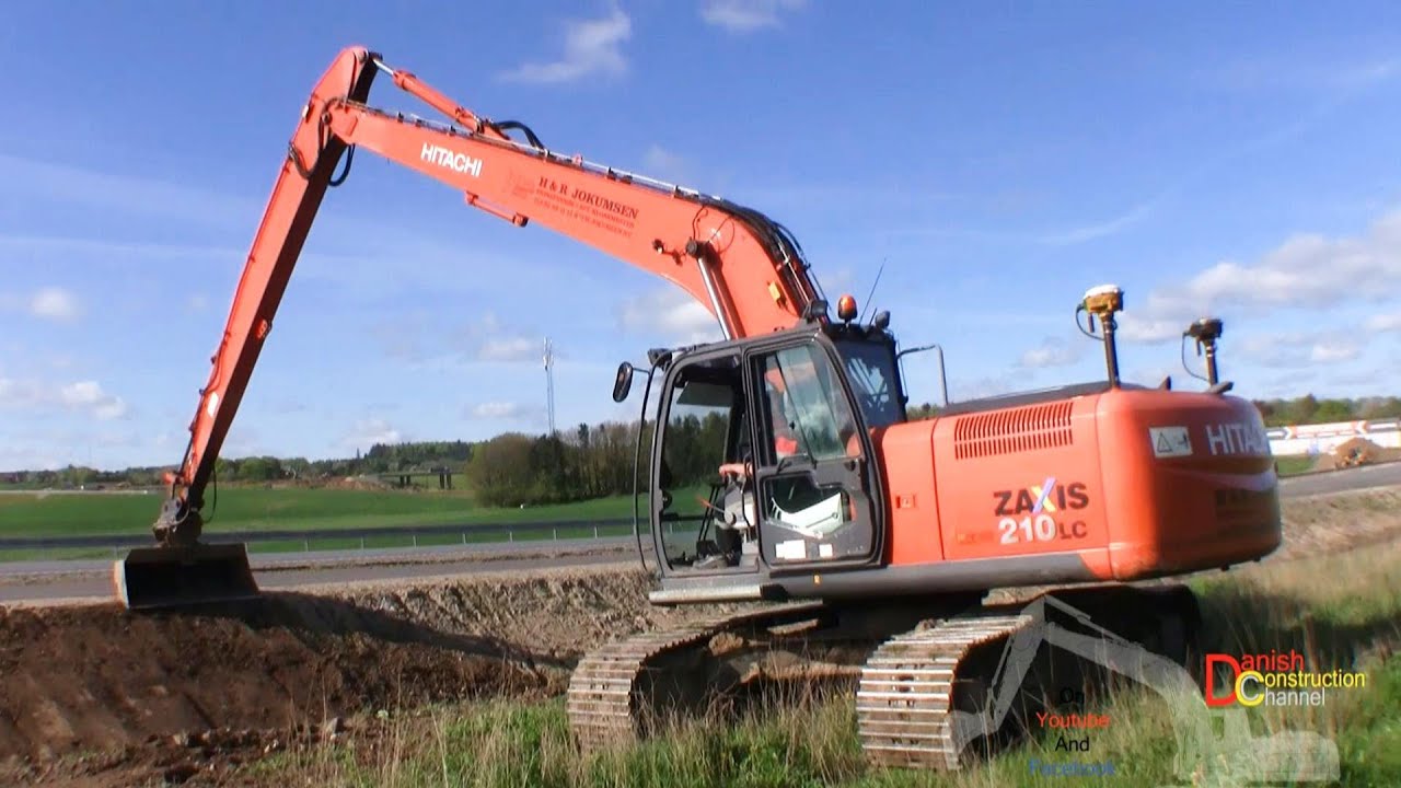 Hitachi Zaxis 210 Long Reach Excavator Working On A Ditch - YouTube