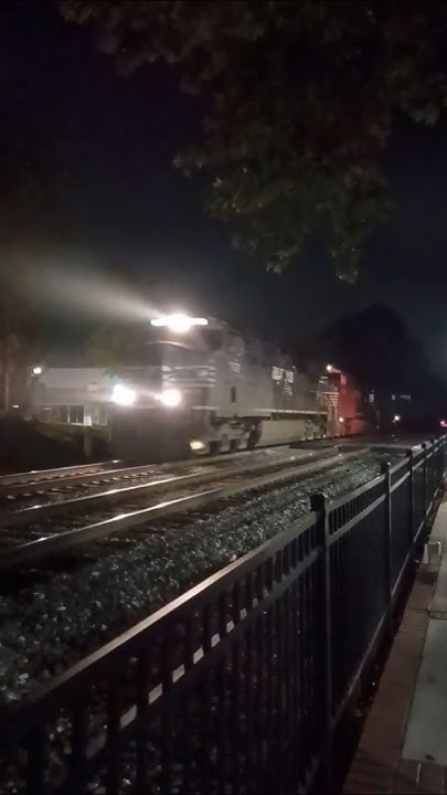 Fantastic Speed "entering downtown" HUGE Morning Blast! Norfolk Southern #7658 - #24x @rider22 ...