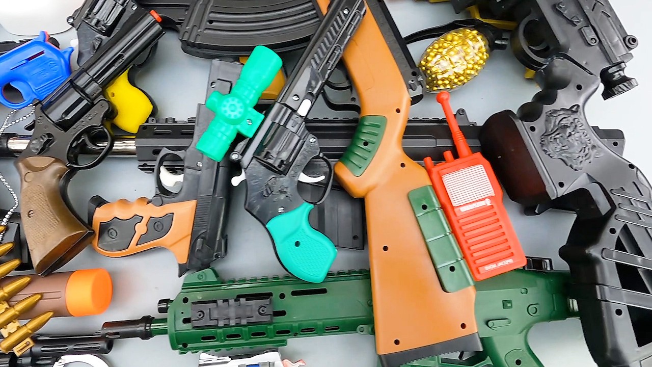 Vampire Weapon Box & Toy Guns Equipments: Explosives, M4 Rifle, Desert ...