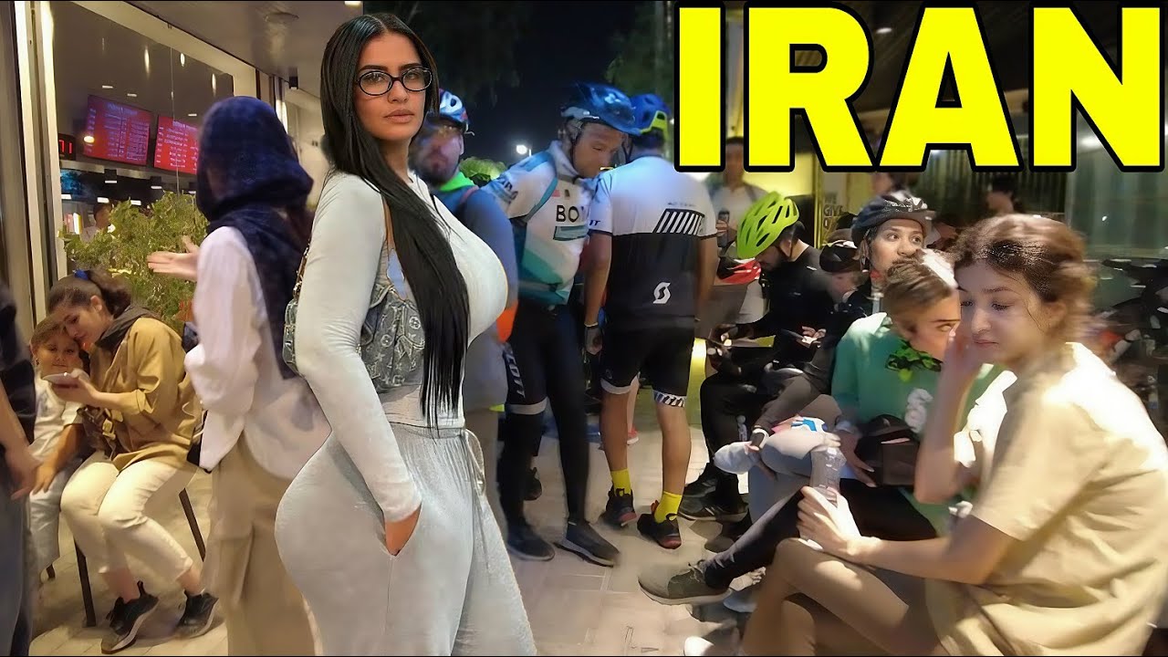 Luxury Life in IRAN 🇮🇷 What is the real life inside iran!!Night Walk in ...