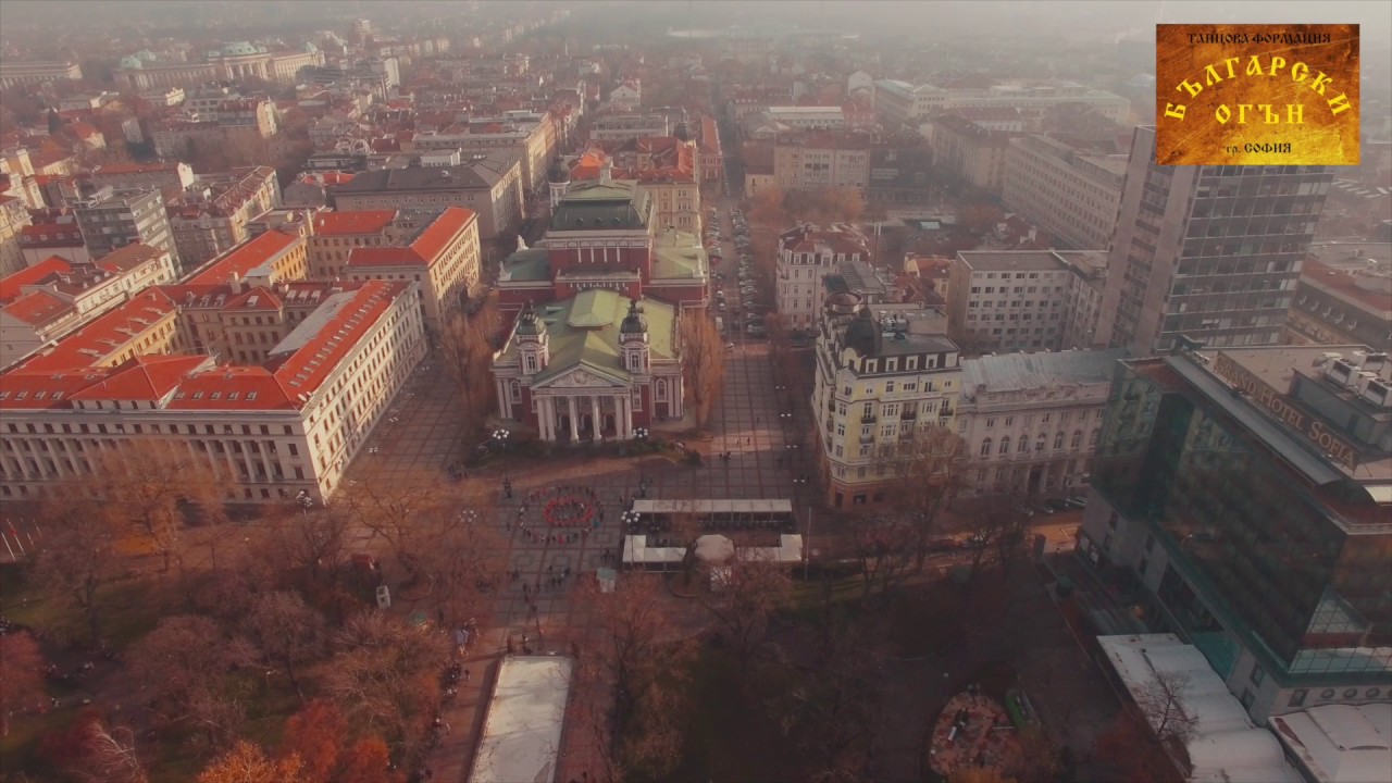 Flashmob dunavsko horo - YouTube