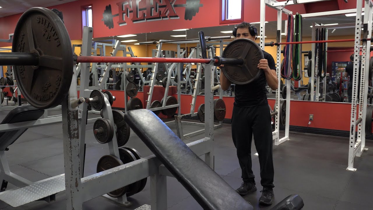 Birthday Pump Failed to hit Bench PR (END OF CUT week 22) - YouTube