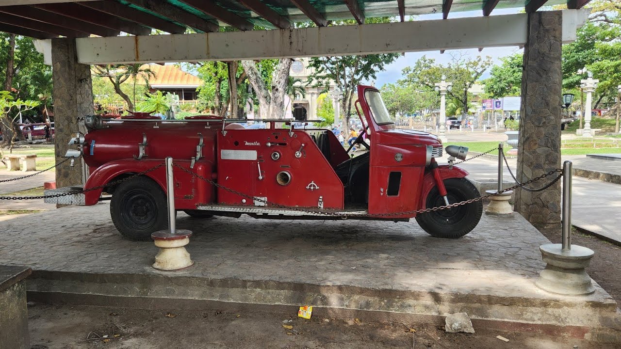 Antique Fire Trike & walk through Dumaguete City to Ground Zero - YouTube