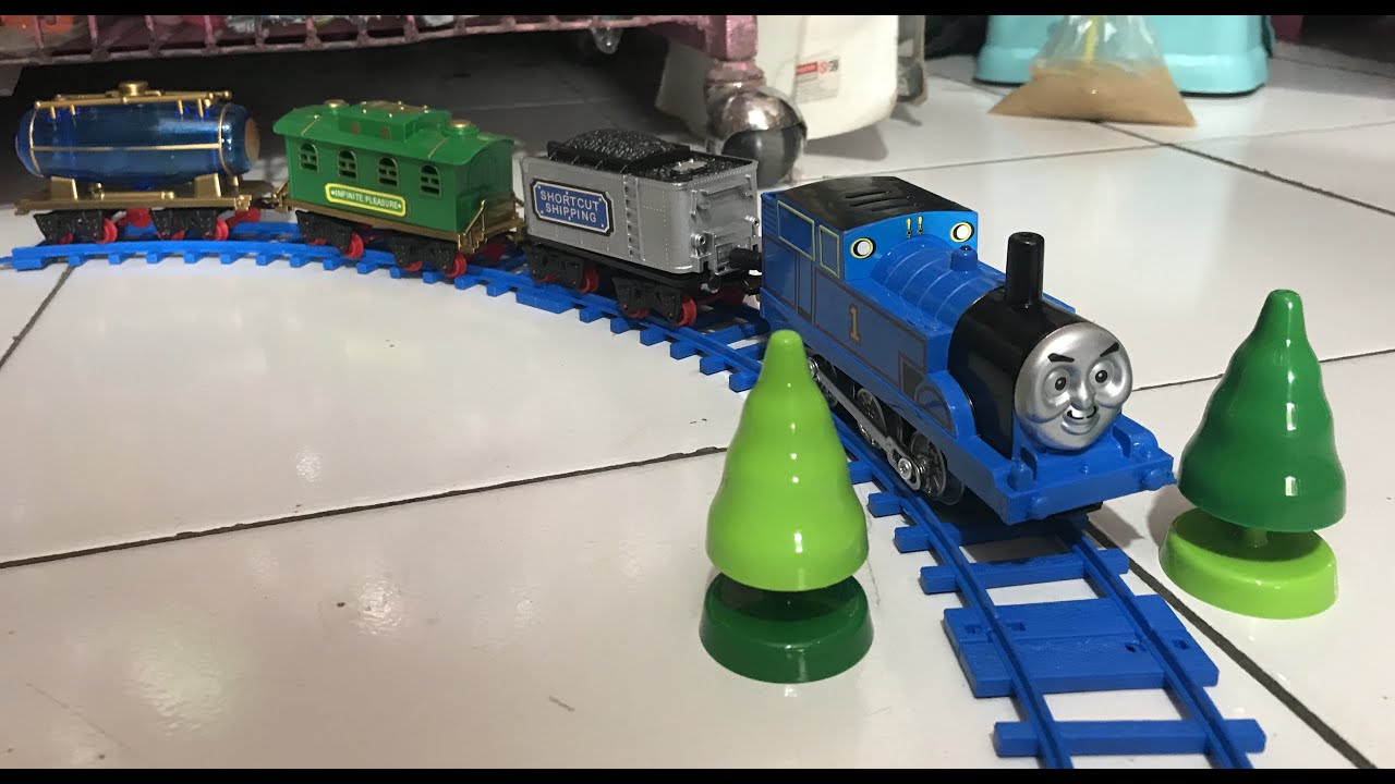 Thomas and friends, Steam train, Thomas and several of his carriages ...