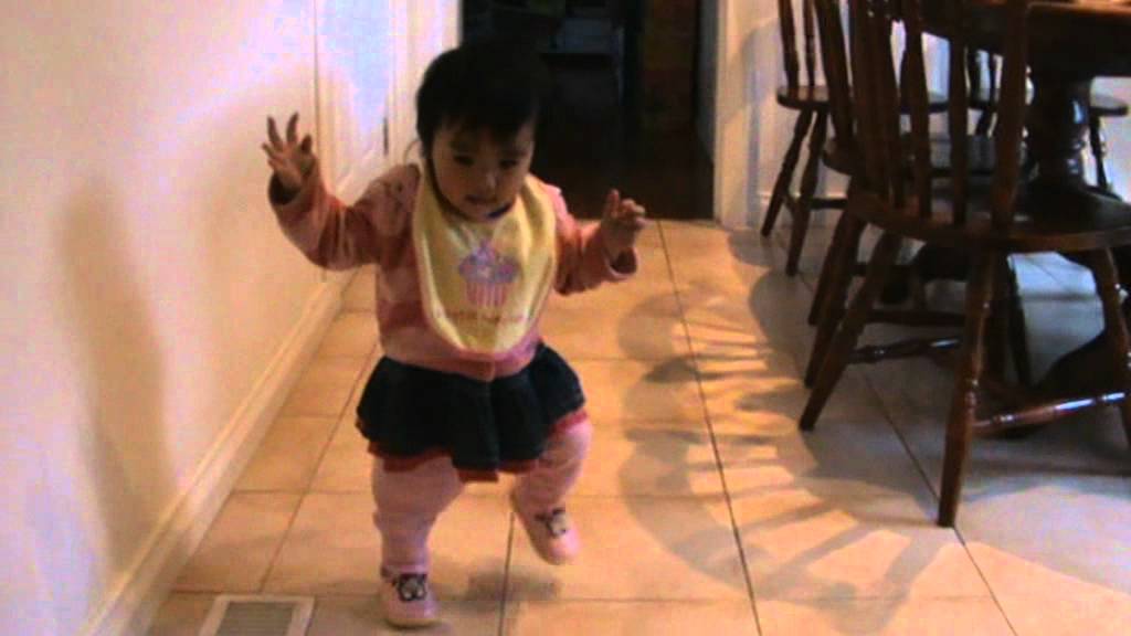 20110828 Malisa practice walking inside house 3 - YouTube