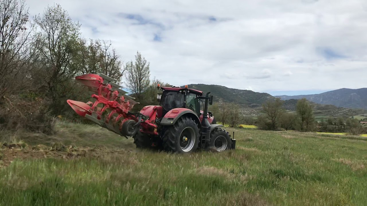 Case Ih Optum 250 kuhn varimaster 122 - YouTube