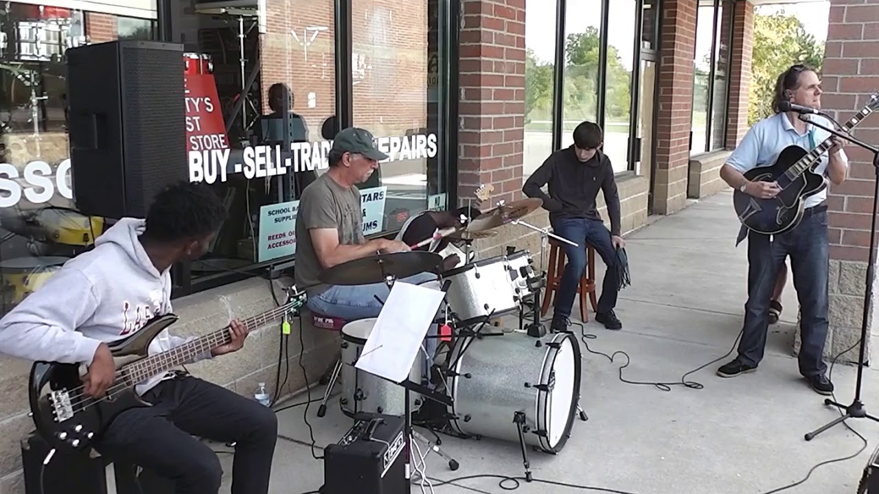 DENNIS MUSIC STUDENT JAM SESSION 2017 - YouTube