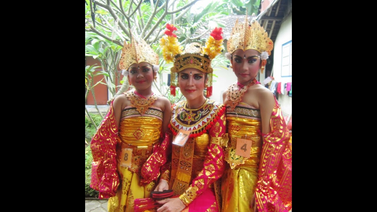 Tari Bali Condong oleh bule - YouTube