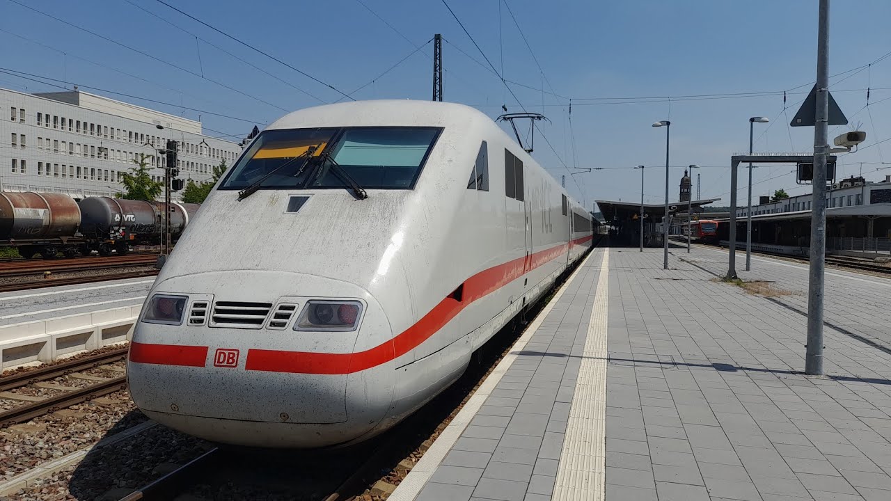 Ein und Ausfahrt eines ICE 1(Br 401) als Ersatzzug für den IC 2 nach ...