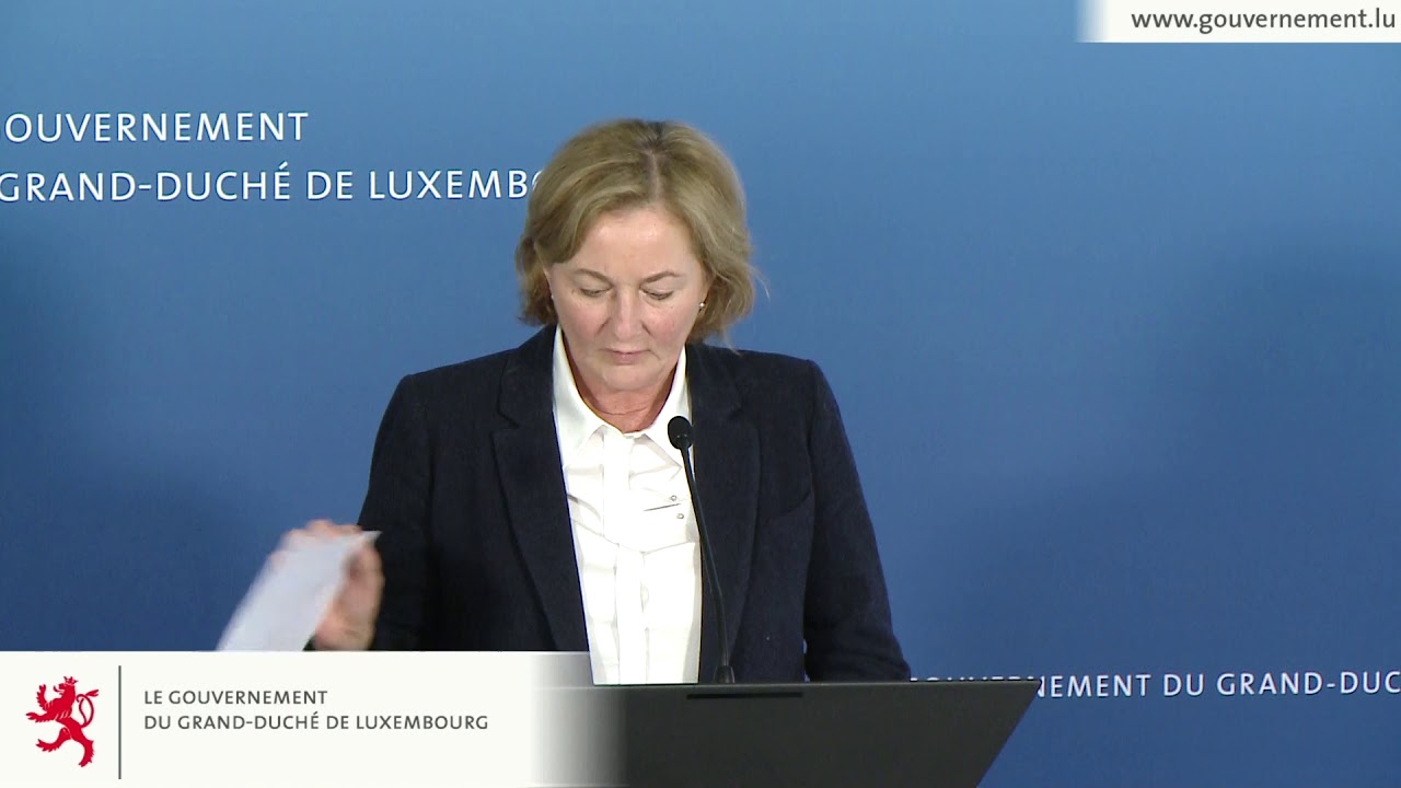 Conférence de presse de Paulette Lenert et du président de l'AMMD - YouTube