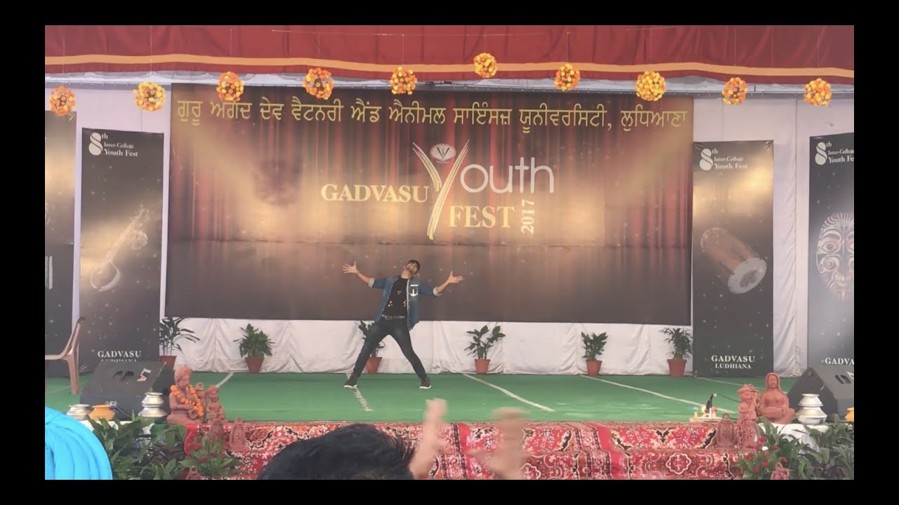 solo dance performance (Insta @prateek_grover) - YouTube